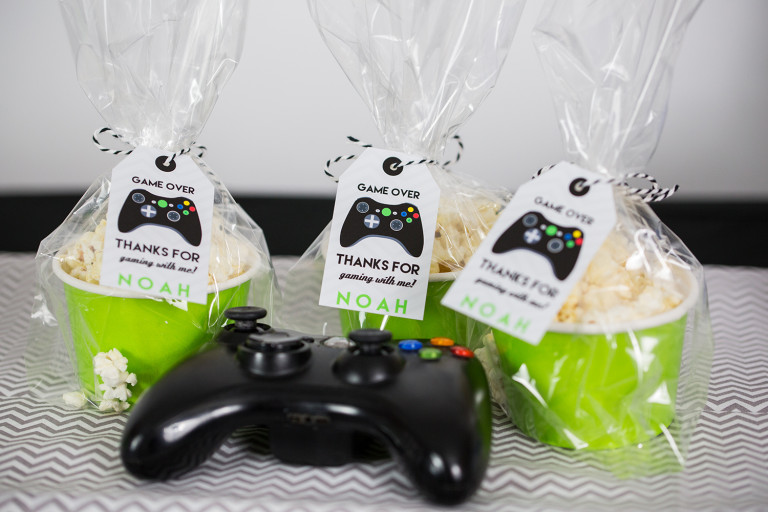 Video Game Favor Tag with Black Controller - Printable Studio